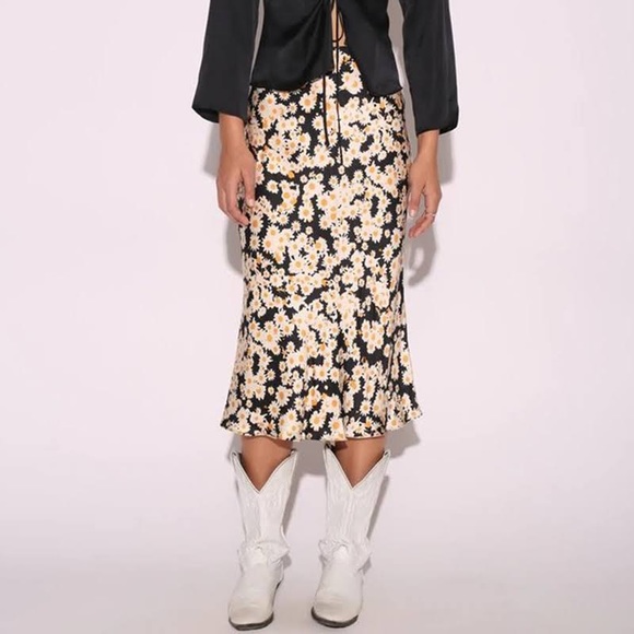 Realisation Par | Skirts | Realization Par Floral Silk Skirt | Poshmark